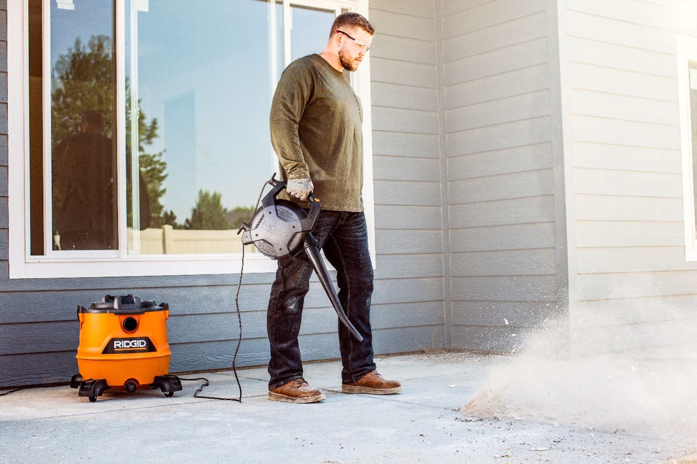 Dust Management Made Easy with RIDGID Solutions - RIDGID NXT